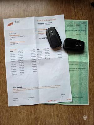Pelēks Toyota C-HR 2017 Kauņa, ar dzinēja tilpumu 1.80 L un nobraukumu 162 tūkst. km par 15250 €, foto 24 vietnē AUTOMOTO.COM.LV