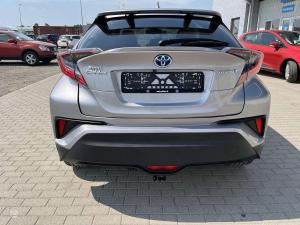 Серый Тойота C-HR 2017 в Шяуляй, объемом двигателя 1.80 л и пробегом 242 тыс. км за 13900 €, фото 8 на AUTOMOTO.COM.LV