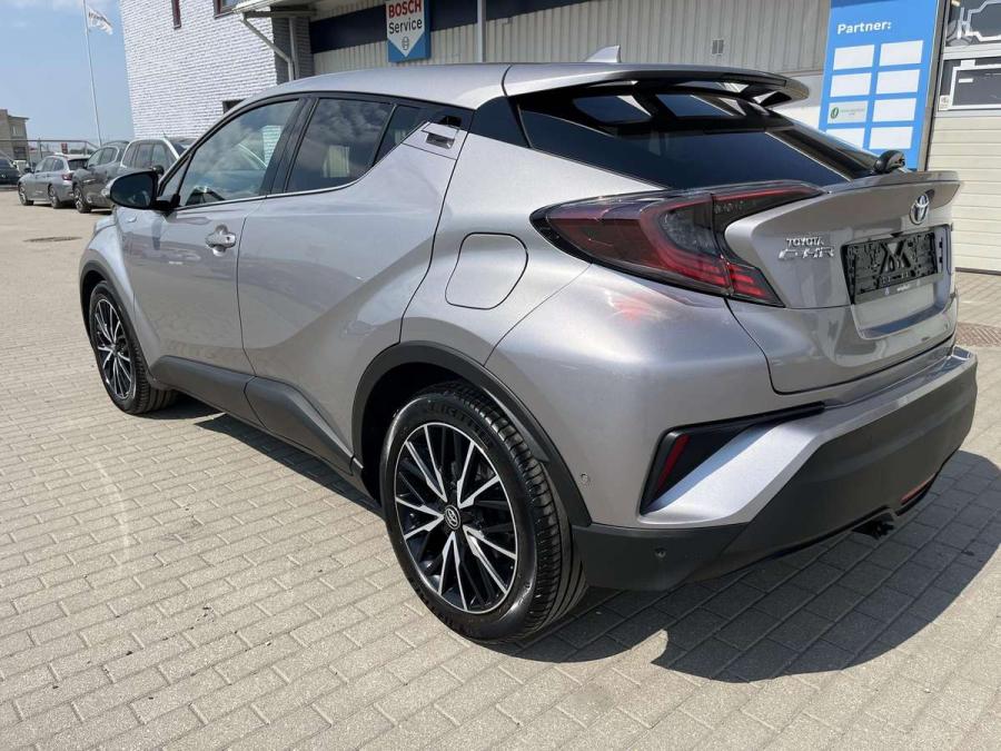 Серый Тойота C-HR 2017 в Шяуляй, объемом двигателя 1.80 л и пробегом 242 тыс. км за 13900 €, фото 9 на AUTOMOTO.COM.LV