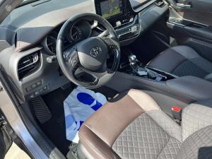 Серый Тойота C-HR 2017 в Шяуляй, объемом двигателя 1.80 л и пробегом 242 тыс. км за 13900 €, фото 11 на AUTOMOTO.COM.LV