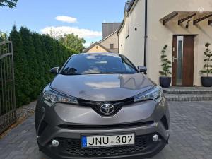 Pelēks Toyota C-HR 2017 Šauļi, ar dzinēja tilpumu 1.20 L un nobraukumu 151 tūkst. km par 10999 €, foto  vietnē AUTOMOTO.COM.LV