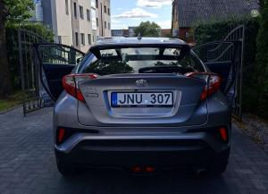 Pelēks Toyota C-HR 2017 Šauļi, ar dzinēja tilpumu 1.20 L un nobraukumu 151 tūkst. km par 10999 €, foto 5 vietnē AUTOMOTO.COM.LV