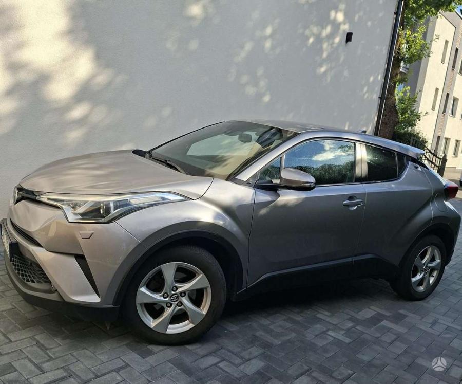 Pelēks Toyota C-HR 2017 Šauļi, ar dzinēja tilpumu 1.20 L un nobraukumu 151 tūkst. km par 10999 €, foto 11 vietnē AUTOMOTO.COM.LV