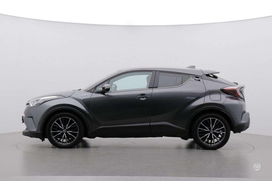 Серый Тойота C-HR 2017 в Вильнюс, объемом двигателя 1.80 л и пробегом 77 тыс. км за 20900 €, фото 5 на AUTOMOTO.COM.LV