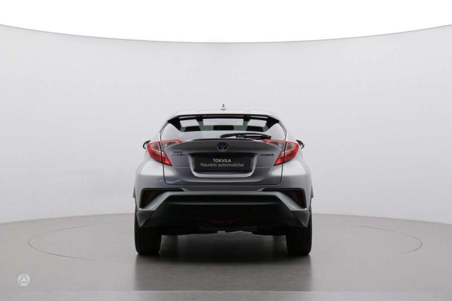 Pelēks Toyota C-HR 2017 Viļņa, ar dzinēja tilpumu 1.80 L un nobraukumu 209 tūkst. km par 17900 €, foto 6 vietnē AUTOMOTO.COM.LV