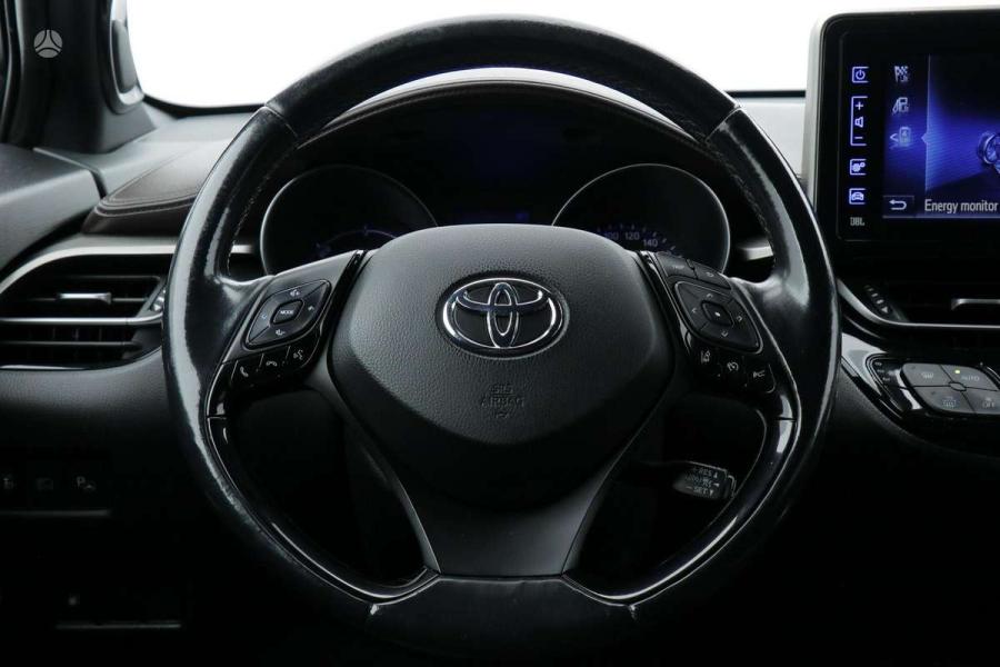 Pelēks Toyota C-HR 2017 Viļņa, ar dzinēja tilpumu 1.80 L un nobraukumu 209 tūkst. km par 17900 €, foto 14 vietnē AUTOMOTO.COM.LV
