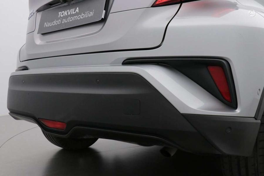 Pelēks Toyota C-HR 2017 Viļņa, ar dzinēja tilpumu 1.80 L un nobraukumu 209 tūkst. km par 17900 €, foto 22 vietnē AUTOMOTO.COM.LV