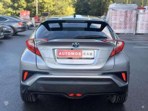Серый Тойота C-HR 2017 в Вильнюс, объемом двигателя 1.80 л и пробегом 141 тыс. км за 15950 €, фото 7 на AUTOMOTO.COM.LV