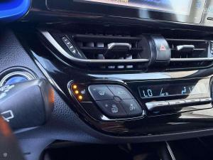 Серый Тойота C-HR 2017 в Вильнюс, объемом двигателя 1.80 л и пробегом 141 тыс. км за 15950 €, фото 22 на AUTOMOTO.COM.LV