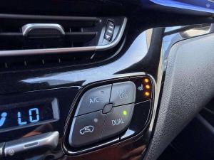 Серый Тойота C-HR 2017 в Вильнюс, объемом двигателя 1.80 л и пробегом 141 тыс. км за 15950 €, фото 23 на AUTOMOTO.COM.LV