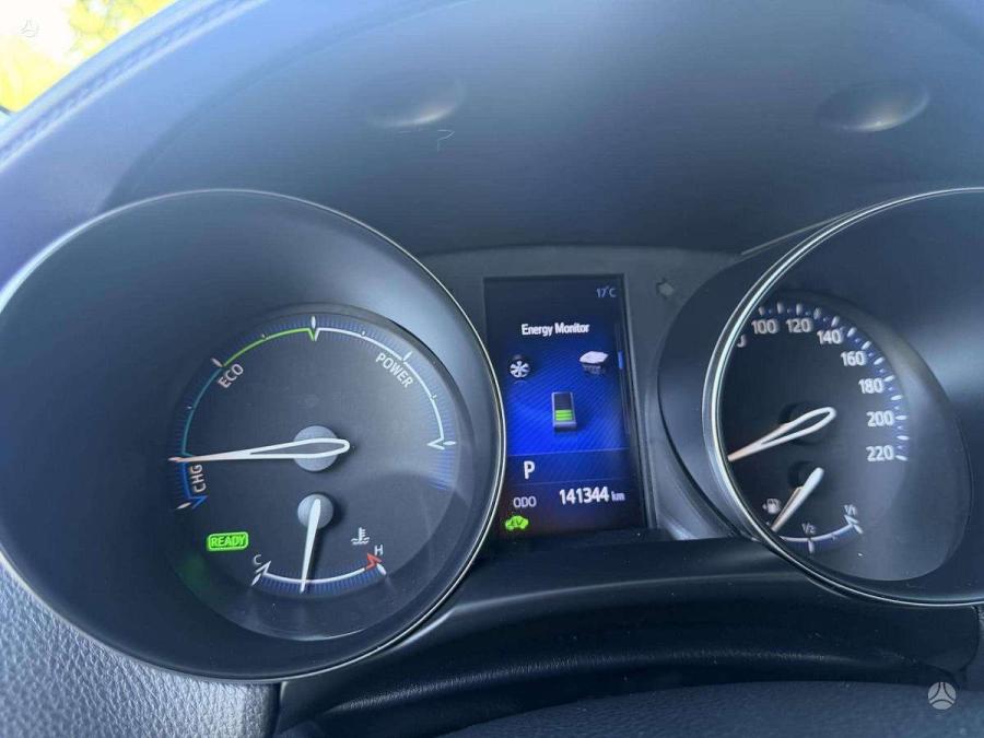Серый Тойота C-HR 2017 в Вильнюс, объемом двигателя 1.80 л и пробегом 141 тыс. км за 15950 €, фото 25 на AUTOMOTO.COM.LV