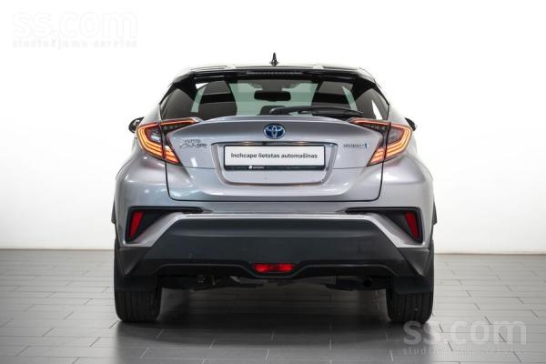 Тойота C-HR 2017 в Рига на AUTOMOTO.COM.LV Серый Тойота C-HR 2017 в Рига, объемом двигателя 1.80 л и пробегом 135 тыс. км за 17500 €, фото 5 на AUTOMOTO.COM.LV