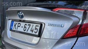 Серый Тойота C-HR 2017 в Рига, объемом двигателя 1.80 л и пробегом 111 тыс. км за 16950 €, фото 8 на AUTOMOTO.COM.LV