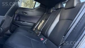 Серый Тойота C-HR 2017 в Рига, объемом двигателя 1.80 л и пробегом 111 тыс. км за 16950 €, фото 12 на AUTOMOTO.COM.LV