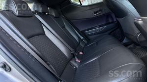 Серый Тойота C-HR 2017 в Рига, объемом двигателя 1.80 л и пробегом 111 тыс. км за 16950 €, фото 13 на AUTOMOTO.COM.LV