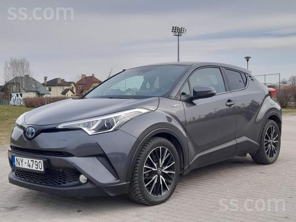 Grey Toyota C-HR 2018 in Riga, with an engine capacity of 1.80 L and mileage of 230 thousand km for 25555 €, photo 1 on AUTOMOTO.COM.LV