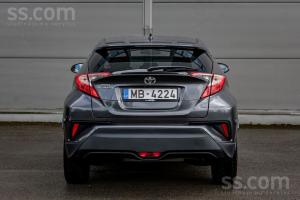 Pelēks Toyota C-HR 2018 Rīga, ar dzinēja tilpumu 1.20 L un nobraukumu 0 tūkst. km par 15952 €, foto 5 vietnē AUTOMOTO.COM.LV