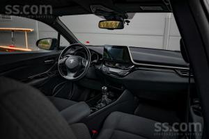 Pelēks Toyota C-HR 2018 Rīga, ar dzinēja tilpumu 1.20 L un nobraukumu 0 tūkst. km par 15952 €, foto 12 vietnē AUTOMOTO.COM.LV