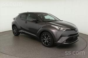 Серый Тойота C-HR 2018 в Рига, объемом двигателя 1.20 л и пробегом 86 тыс. км за 15495 €, фото 2 на AUTOMOTO.COM.LV