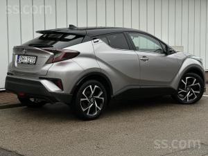 Серый Тойота C-HR 2018 в Рига, объемом двигателя 1.80 л и пробегом 85 тыс. км за 18500 €, фото 5 на AUTOMOTO.COM.LV