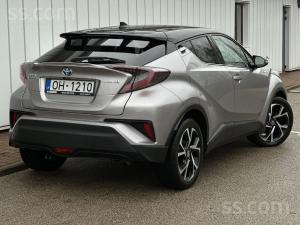 Серый Тойота C-HR 2018 в Рига, объемом двигателя 1.80 л и пробегом 85 тыс. км за 18500 €, фото 26 на AUTOMOTO.COM.LV