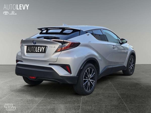 Серый Тойота C-HR 2018 в Каунас, объемом двигателя 1.80 л и пробегом 64 тыс. км за 21872 €, фото 6 на AUTOMOTO.COM.LV