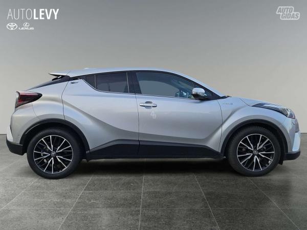 Серый Тойота C-HR 2018 в Каунас, объемом двигателя 1.80 л и пробегом 64 тыс. км за 21872 €, фото 7 на AUTOMOTO.COM.LV
