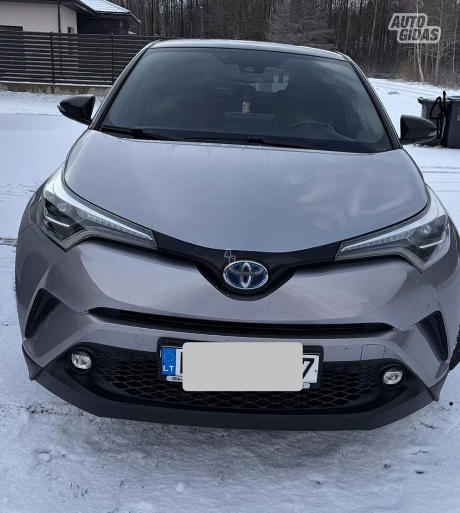 Grey Toyota C-HR 2018 in Vilnius, with an engine capacity of 1.80 L and mileage of 160 thousand km for 18000 €, photo 1 on AUTOMOTO.COM.LV