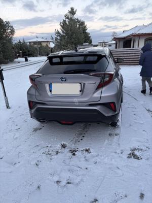 Grey Toyota C-HR 2018 in Vilnius, with an engine capacity of 1.80 L and mileage of 160 thousand km for 18000 €, photo 3 on AUTOMOTO.COM.LV