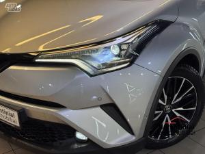 Серый Тойота C-HR 2018 в Авиженяй, объемом двигателя 1.80 л и пробегом 166 тыс. км за 15950 €, фото 3 на AUTOMOTO.COM.LV