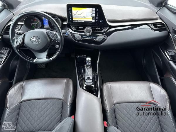 Grey Toyota C-HR 2018 in Avizieniai, with an engine capacity of 1.80 L and mileage of 166 thousand km for 15950 €, photo 8 on AUTOMOTO.COM.LV