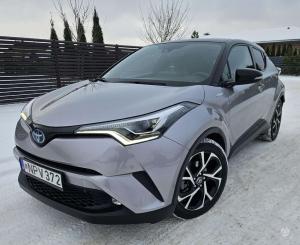 Grey Toyota C-HR 2018 in Siauliai, with an engine capacity of 1.80 L and mileage of 41 thousand km for 16700 €, photo  on AUTOMOTO.COM.LV