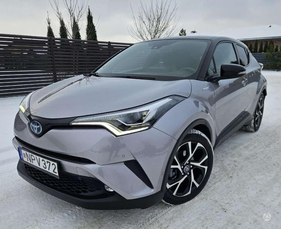 Серый Тойота C-HR 2018 в Шяуляй, объемом двигателя 1.80 л и пробегом 41 тыс. км за 16700 €, фото 1 на AUTOMOTO.COM.LV