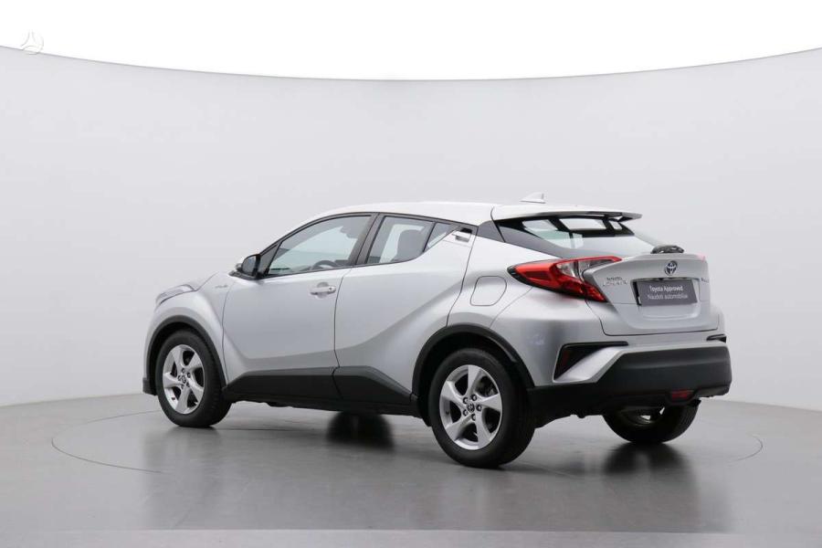 Grey Toyota C-HR 2018 in Vilnius, with an engine capacity of 1.80 L and mileage of 115 thousand km for 18900 €, photo 18 on AUTOMOTO.COM.LV
