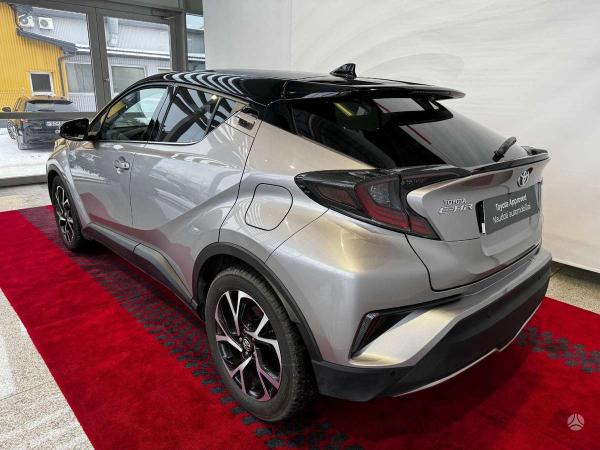 Серый Тойота C-HR 2018 в Шяуляй, объемом двигателя 1.80 л и пробегом 54 тыс. км за 19900 €, фото 6 на AUTOMOTO.COM.LV