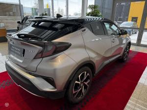 Серый Тойота C-HR 2018 в Шяуляй, объемом двигателя 1.80 л и пробегом 54 тыс. км за 19900 €, фото 7 на AUTOMOTO.COM.LV