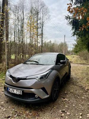 Grey Toyota C-HR 2018 in Vilnius, with an engine capacity of 1.20 L and mileage of 102 thousand km for 16500 €, photo 6 on AUTOMOTO.COM.LV