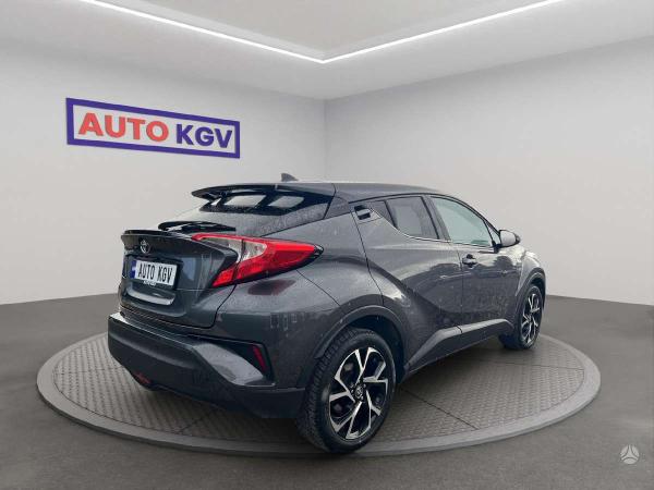 Серый Тойота C-HR 2018 в Каунас, объемом двигателя 1.20 л и пробегом 109 тыс. км за 14999 €, фото 5 на AUTOMOTO.COM.LV