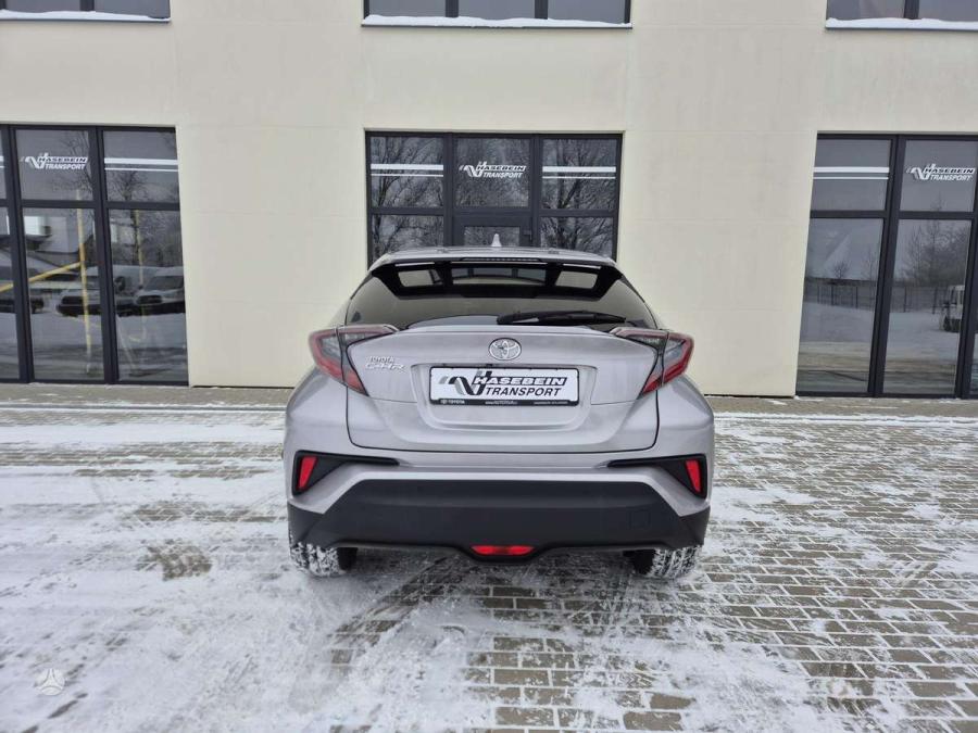 Pelēks Toyota C-HR 2018 Marijampole, ar dzinēja tilpumu 1.20 L un nobraukumu 67 tūkst. km par 17000 €, foto 7 vietnē AUTOMOTO.COM.LV