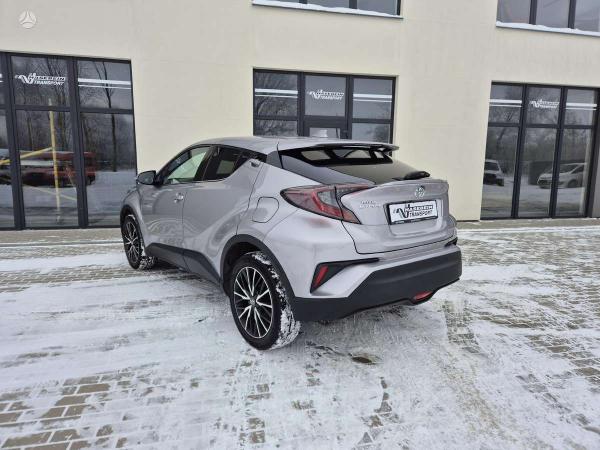 Серый Тойота C-HR 2018 в Мариямполе, объемом двигателя 1.20 л и пробегом 67 тыс. км за 17000 €, фото 8 на AUTOMOTO.COM.LV