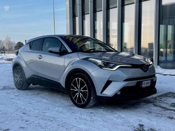 Pelēks Toyota C-HR 2018 Viļņa, ar dzinēja tilpumu 1.80 L un nobraukumu 167 tūkst. km par 15990 €, foto 4 vietnē AUTOMOTO.COM.LV