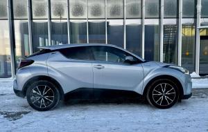 Pelēks Toyota C-HR 2018 Viļņa, ar dzinēja tilpumu 1.80 L un nobraukumu 167 tūkst. km par 15990 €, foto 7 vietnē AUTOMOTO.COM.LV