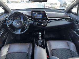 Pelēks Toyota C-HR 2018 Viļņa, ar dzinēja tilpumu 1.80 L un nobraukumu 167 tūkst. km par 15990 €, foto 23 vietnē AUTOMOTO.COM.LV