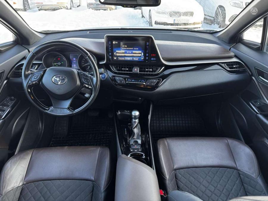 Pelēks Toyota C-HR 2018 Viļņa, ar dzinēja tilpumu 1.80 L un nobraukumu 167 tūkst. km par 15990 €, foto 23 vietnē AUTOMOTO.COM.LV