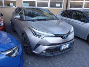 Pelēks Toyota C-HR 2018 Šauļi, ar dzinēja tilpumu 1.80 L un nobraukumu 131 tūkst. km par 14900 €, foto 2 vietnē AUTOMOTO.COM.LV