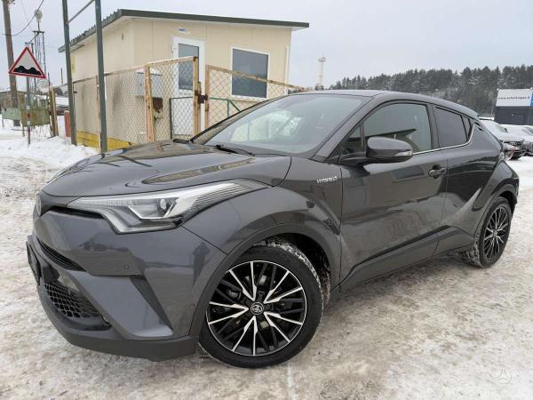 Grey Toyota C-HR 2018 in Vilnius, with an engine capacity of 1.80 L and mileage of 170 thousand km for 16000 €, photo 2 on AUTOMOTO.COM.LV