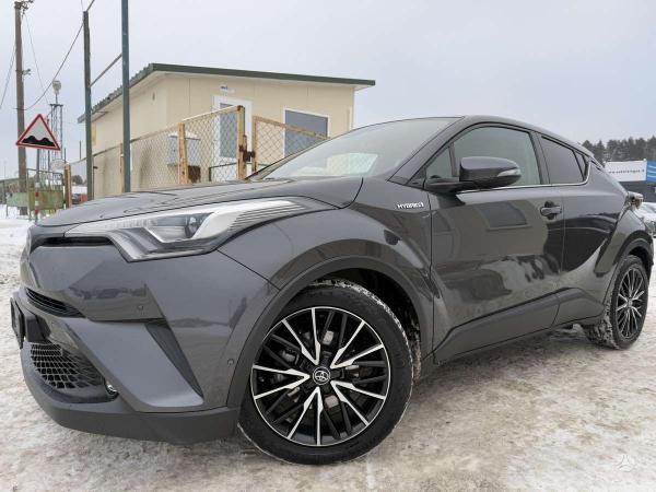 Grey Toyota C-HR 2018 in Vilnius, with an engine capacity of 1.80 L and mileage of 170 thousand km for 16000 €, photo 3 on AUTOMOTO.COM.LV