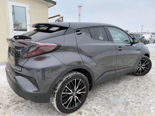 Grey Toyota C-HR 2018 in Vilnius, with an engine capacity of 1.80 L and mileage of 170 thousand km for 16000 €, photo 7 on AUTOMOTO.COM.LV