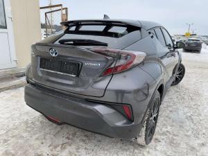 Grey Toyota C-HR 2018 in Vilnius, with an engine capacity of 1.80 L and mileage of 170 thousand km for 16000 €, photo 9 on AUTOMOTO.COM.LV