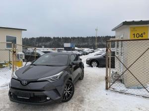 Grey Toyota C-HR 2018 in Vilnius, with an engine capacity of 1.80 L and mileage of 170 thousand km for 16000 €, photo 13 on AUTOMOTO.COM.LV